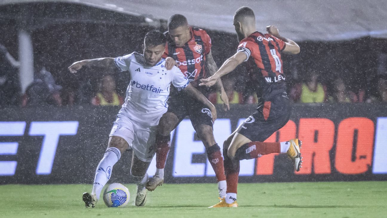 Renata Ruel vê 2 erros 'gigantes' de arbitragem em Vitória x Cruzeiro ...