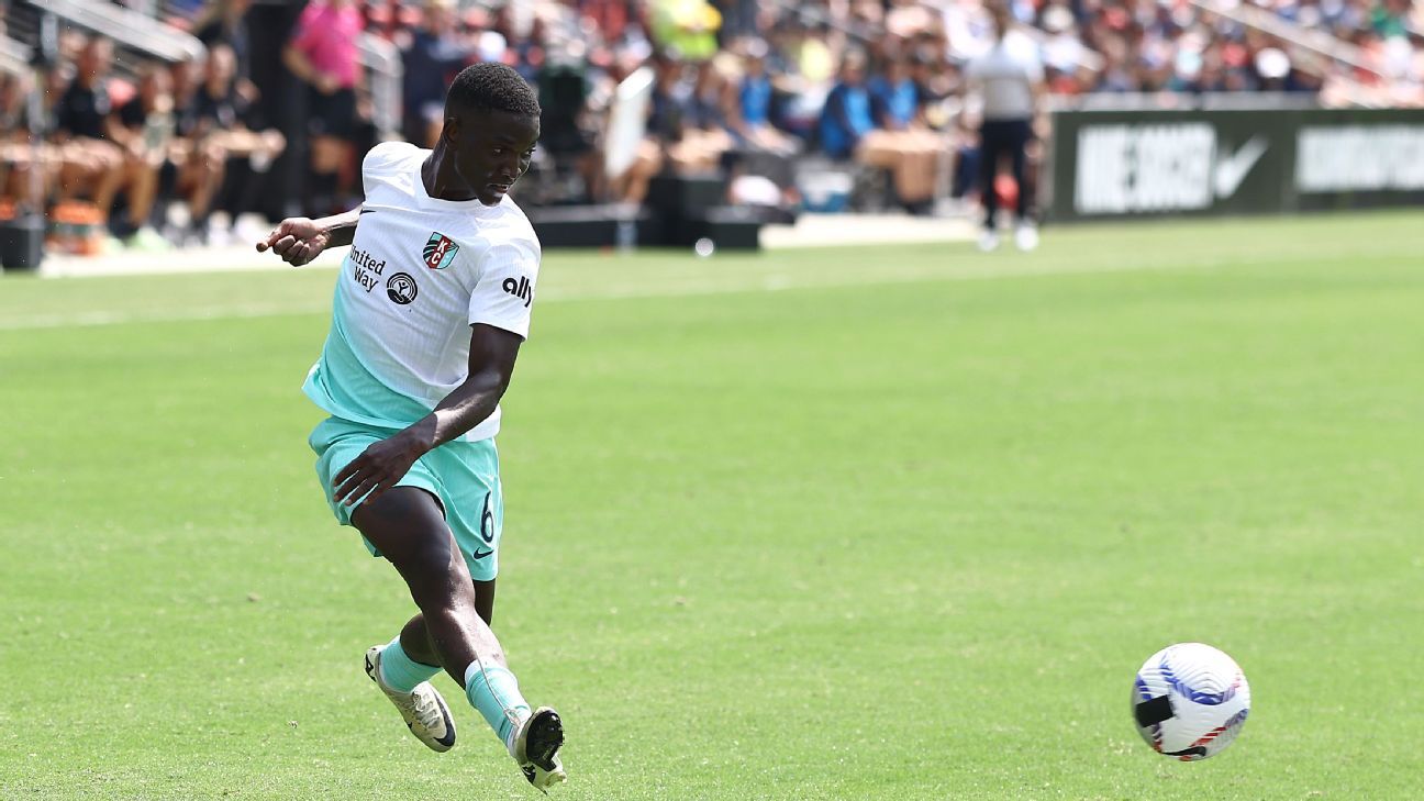 Chawinga pulls clear of Banda in NWSL Golden Boot race as playoffs near ...