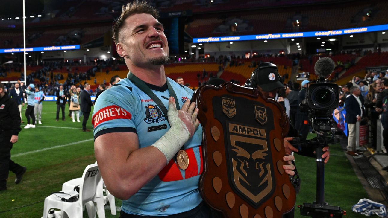 Angus Crichton caps comeback with Brad Fittler Medal - ESPN
