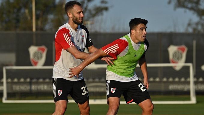 Pezzella, lesionado, se suma a los entrenamientos de la Selección ...