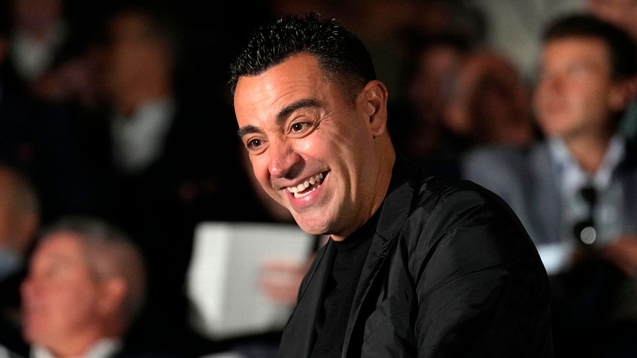 Barcelona: Xavi Hernández se reúne con Hansi Flick y le desea "mucha ...