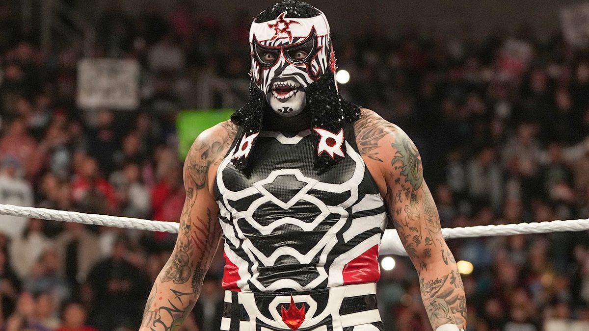 Penta vence a Pete Dunne en función de WWE Raw - ESPN