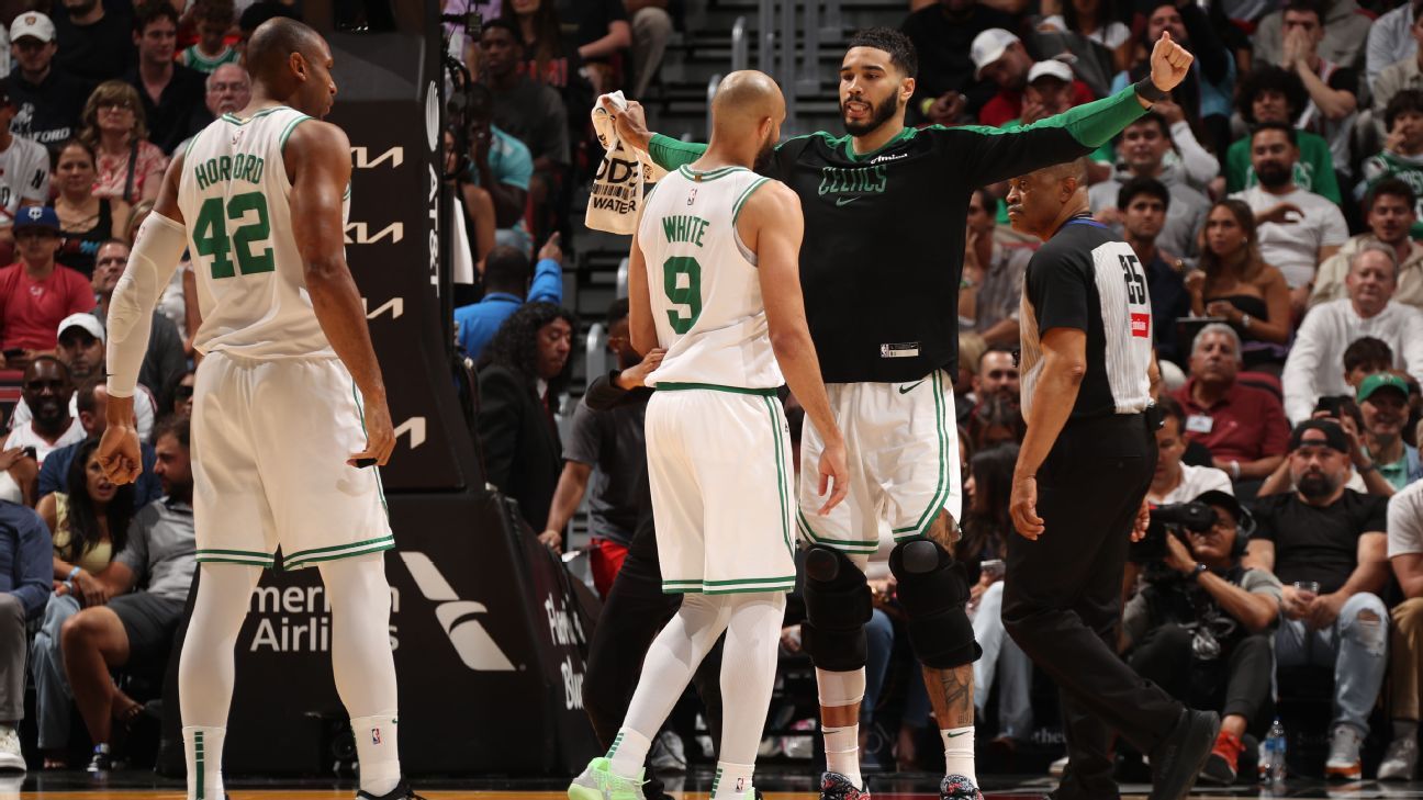 Tiro externo, duo Tatum-White y un certero Holiday, fórmula para el ...