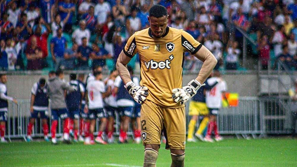 Por que juiz anulou expulsão de John em Botafogo x Bahia? Renata Ruel ...