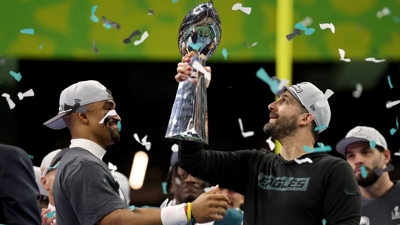 Eagles anuncian extensión multianual para el coach Nick Sirianni - ESPN