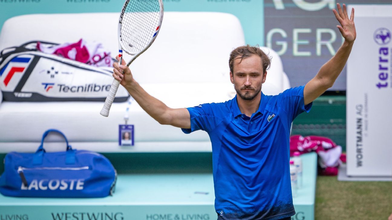 Daniil Medvedev llegó a su primera final en 15 meses ganando el clásico ...