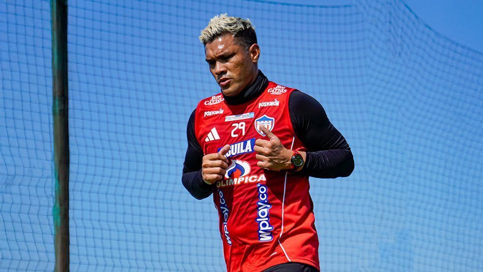 Oficial: Junior renovó el contrato de Teófilo Gutiérrez - ESPN