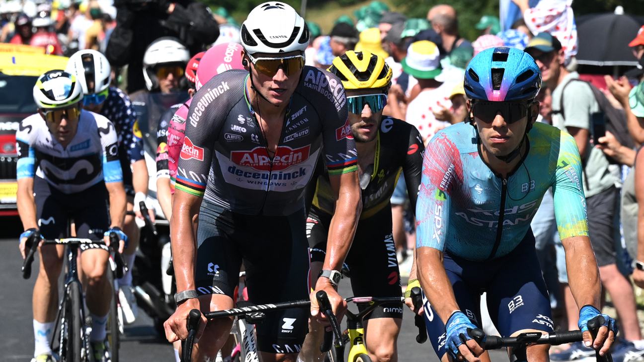 Husbandwifesexvideo sandy met me at the door in a stunning