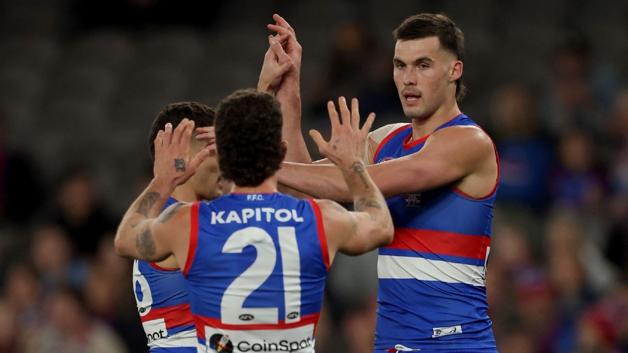 Darcy, Naughton star again as Dogs smash Giants - ESPN