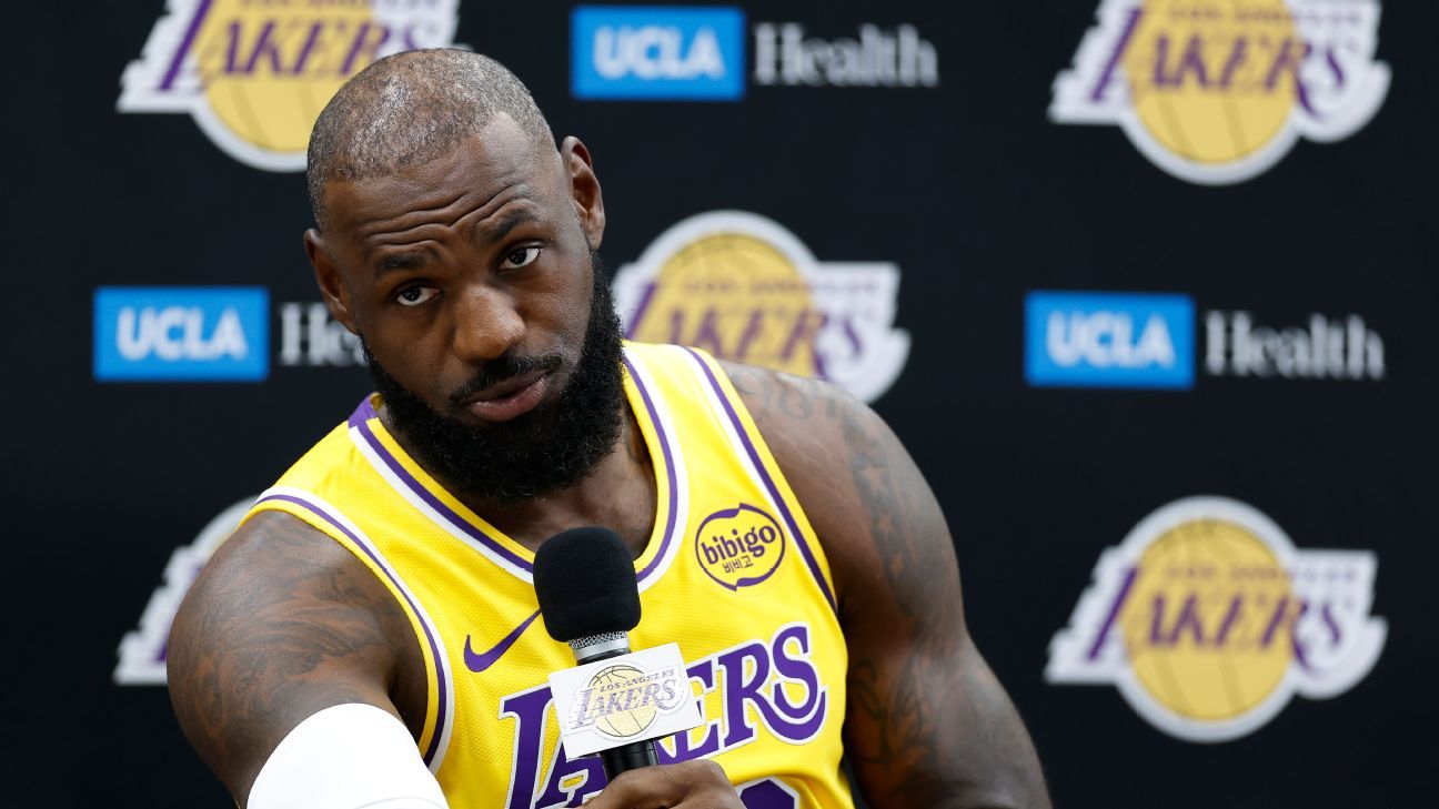 LeBron James (glúteo), baja para inicio del campamento de entrenamiento de Lakers - ESPN