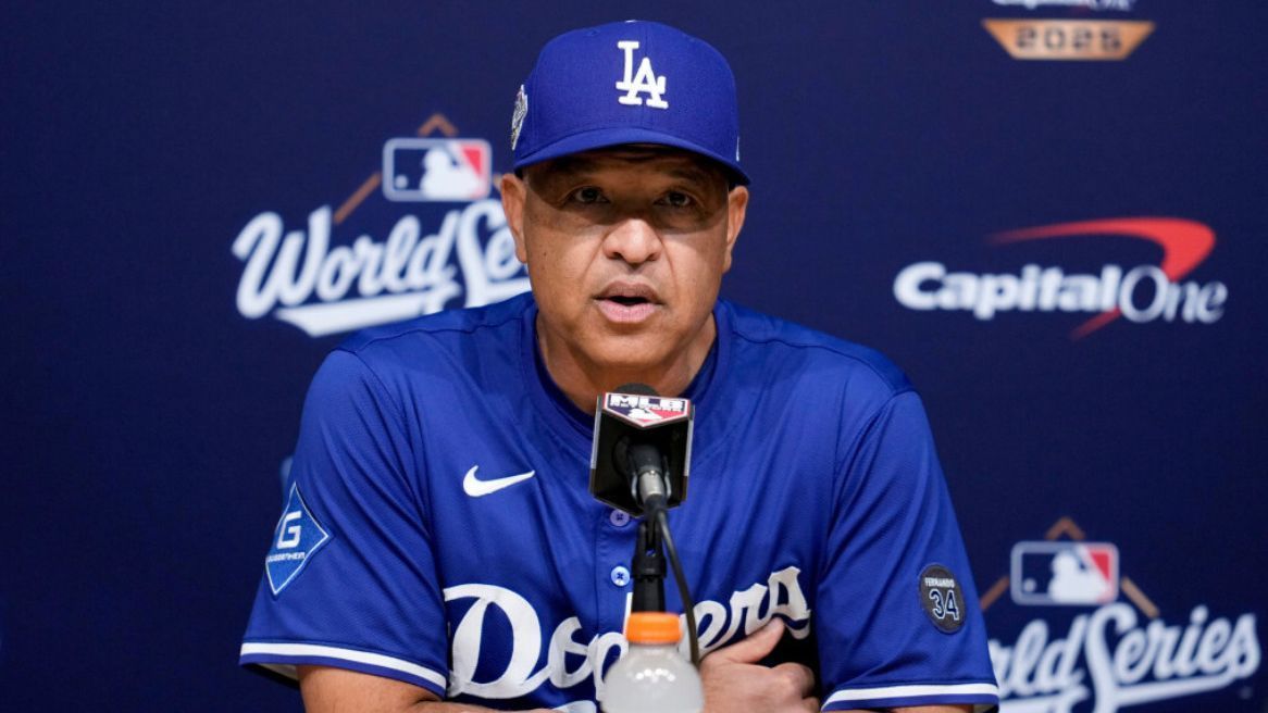 Serie Mundial 2025: Roberts se acerca a La Russa y Torre en récord de ...