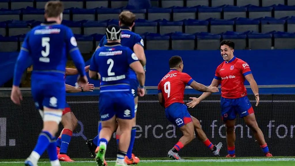 Nicolás Saab sorprendió a Ange Capuozzo y Chile apoyó un gran try ante ...