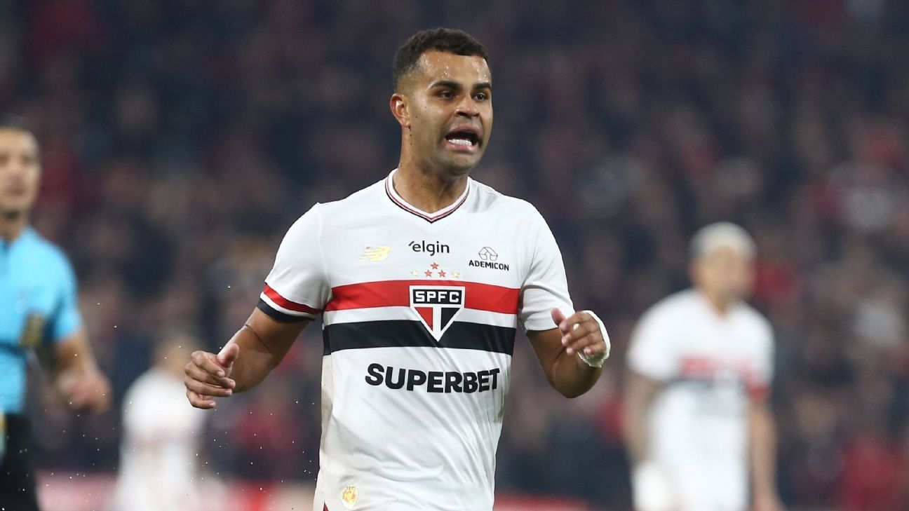 Crespo admite chance de Alisson trocar São Paulo pelo Corinthians e ...