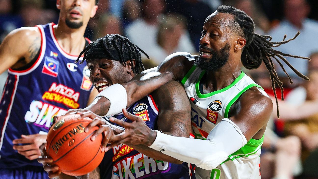 Phoenix go second with 20-point thrashing of 36ers - ESPN