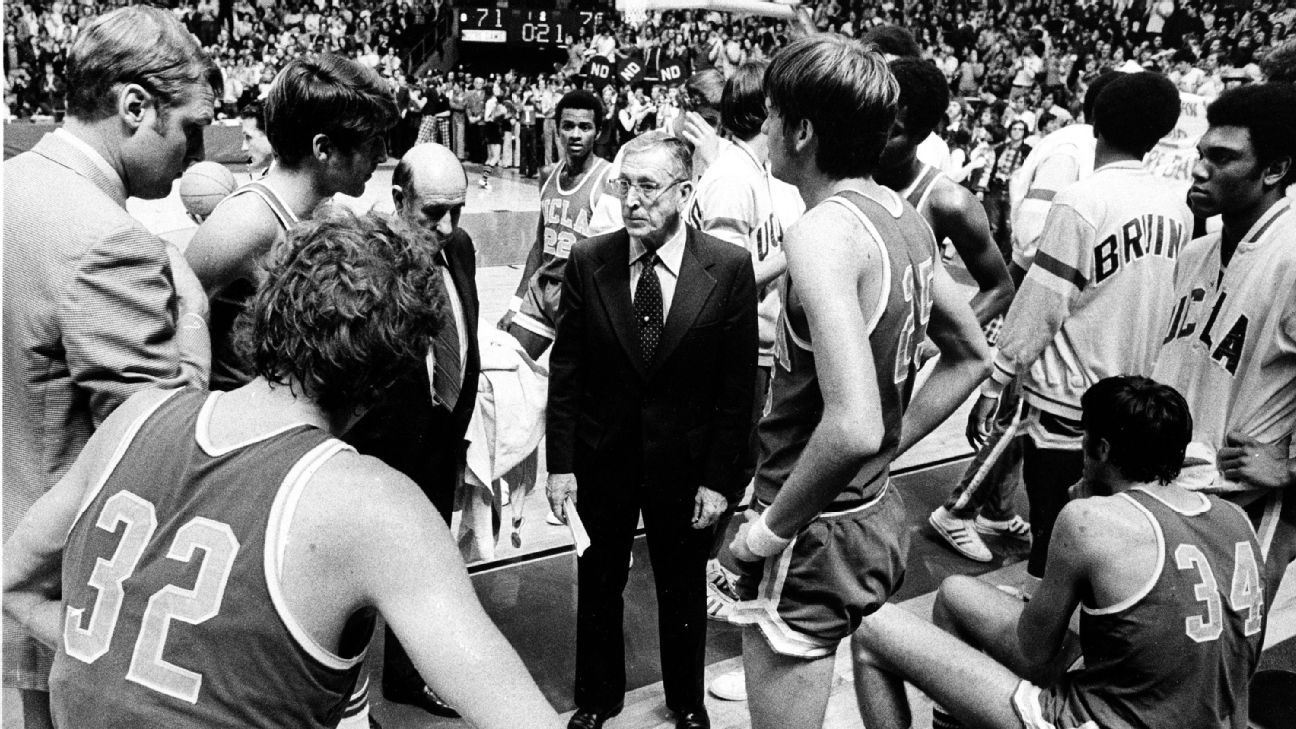 Longest men's college basketball winning streaks of all time - ESPN