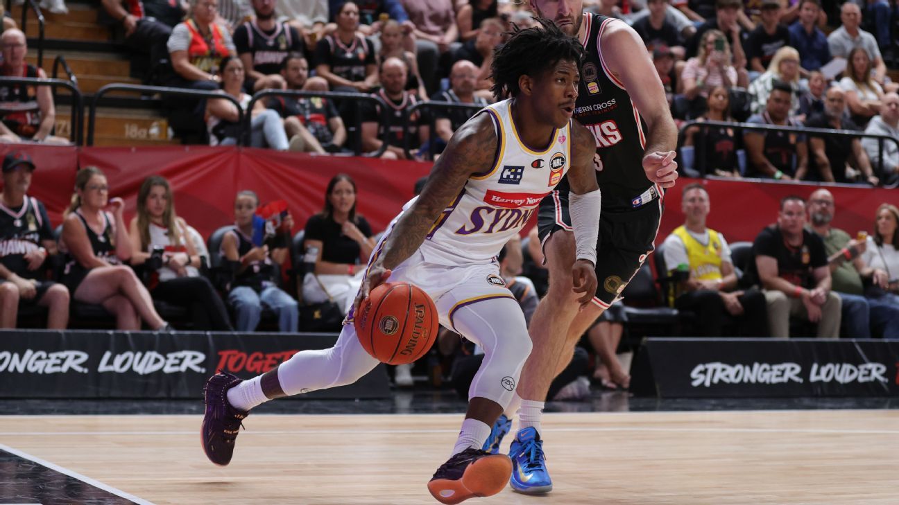 Kings end Hawks' season, keep NBL streak rolling - ESPN