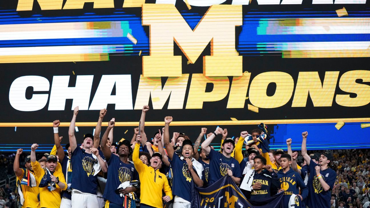 National champion Michigan tops AP's last men's hoops poll - ESPN