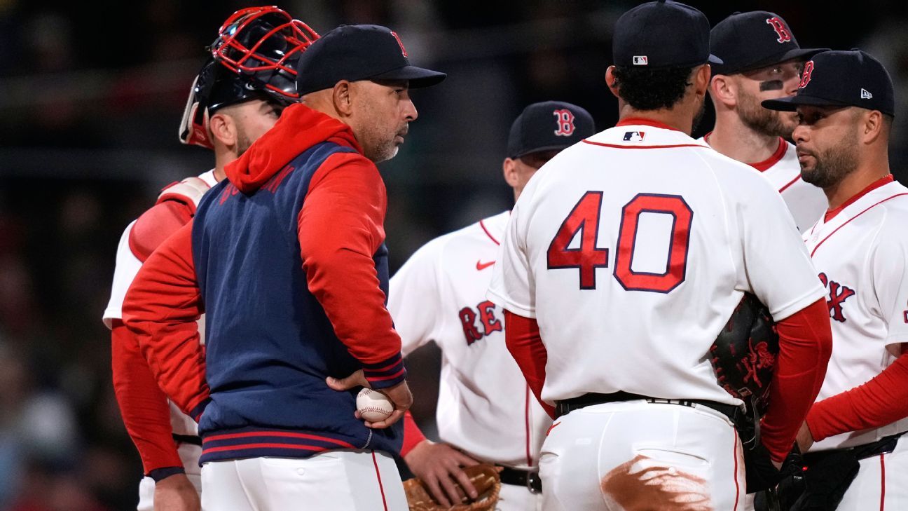 Alex Cora se despide de Red Sox: "Boston, te vamos a extrañar" - ESPN
