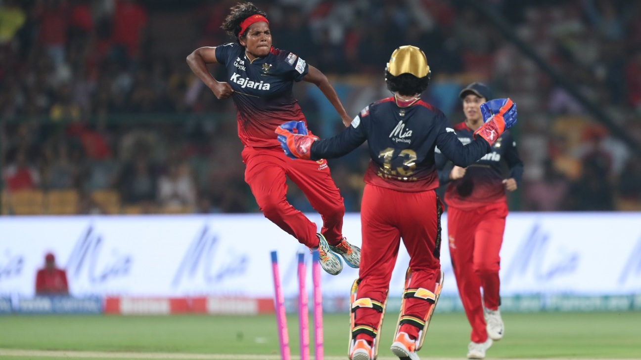 Cricket Live Scores, Stats, Schedules, Fixtures & News