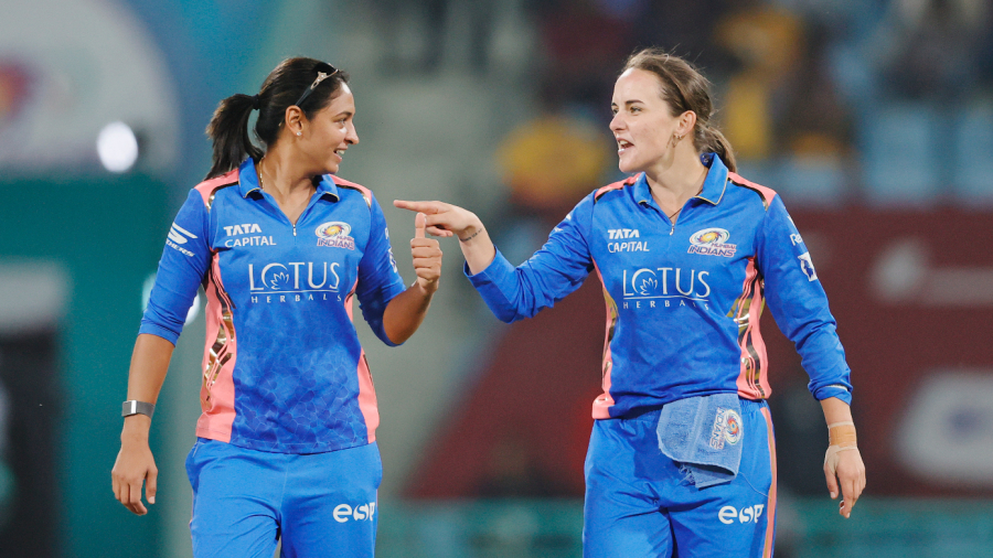 Mumbai Indians Women beat UP Warriorz Women by 6 wkts (9b rem) - Mumbai Indians Women vs UP ...