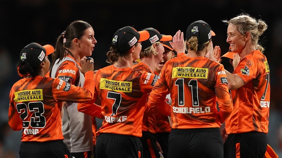 Recent Match Report - Perth Scorchers Women vs Melbourne Renegades ...