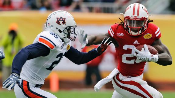 Melvin Gordon sets Outback Bowl record, leads Wisconsin by Auburn ...