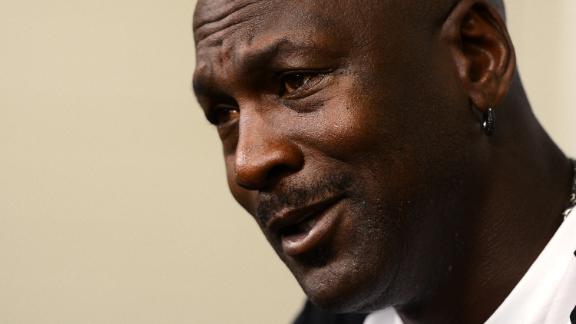 Michael Jordan wins business award - ABC7 New York