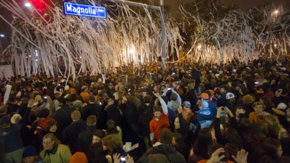 Toomer's Corner oak trees planted - 6abc Philadelphia