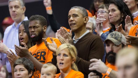 Barack Obama attends tourney game - ABC7 Los Angeles