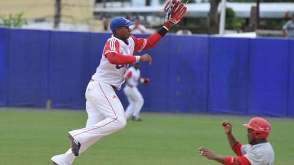 Hector Olivera signs for $62.5M - 6abc Philadelphia