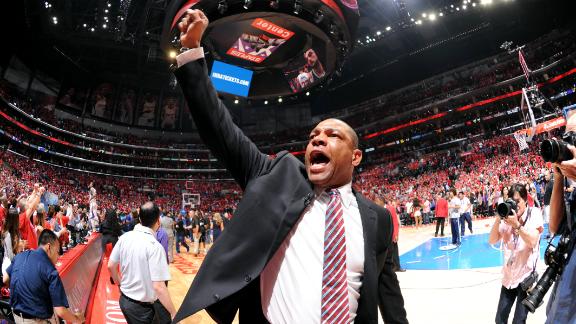 Hobbled Chris Paul lifts Clips over Spurs on last-second shot - ABC7 ...