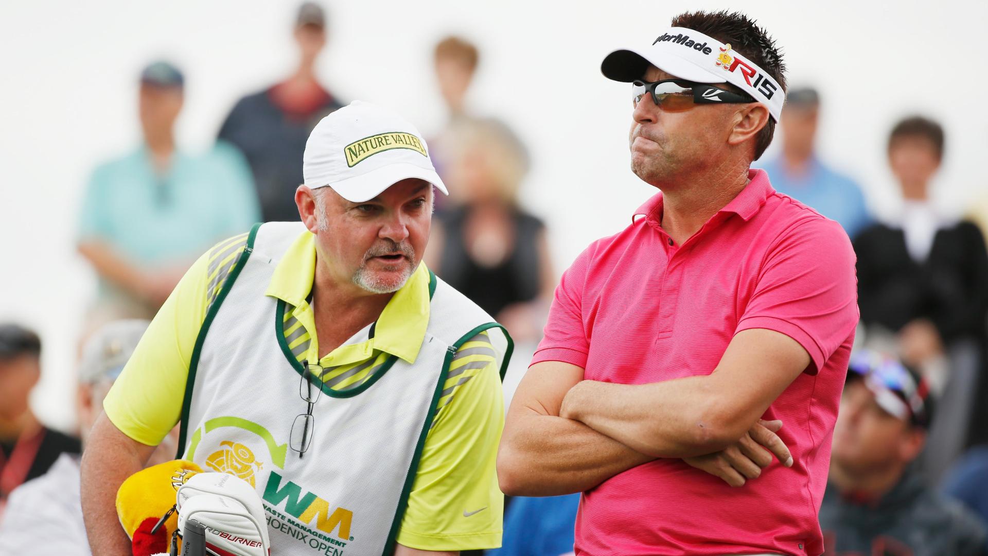 Robert Allenby, caddie split after tiff; fan finishes round on bag ...