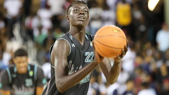 No. 23-rated Wenyen Gabriel chooses Kentucky over Duke, others - ABC7 ...