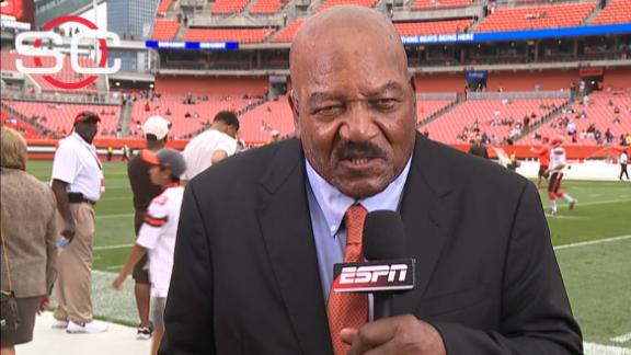 Browns unveil statue of Hall of Fame running back Jim Brown - ABC7 Chicago