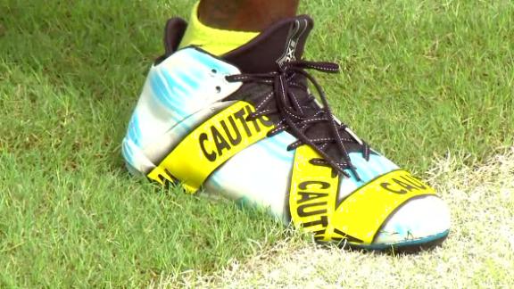 DeSean Jackson wears police-tape cleats to fight 'senseless killings ...