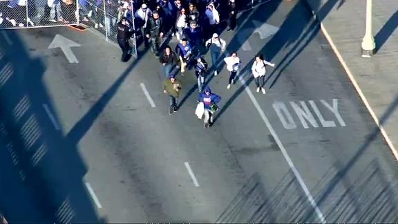 Cubs fans celebrate World Series crown with parade, rally - ABC7 Los ...