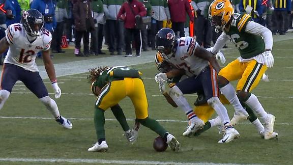 Jones scores twice, Packers complete season sweep of Bears - ABC7 Chicago