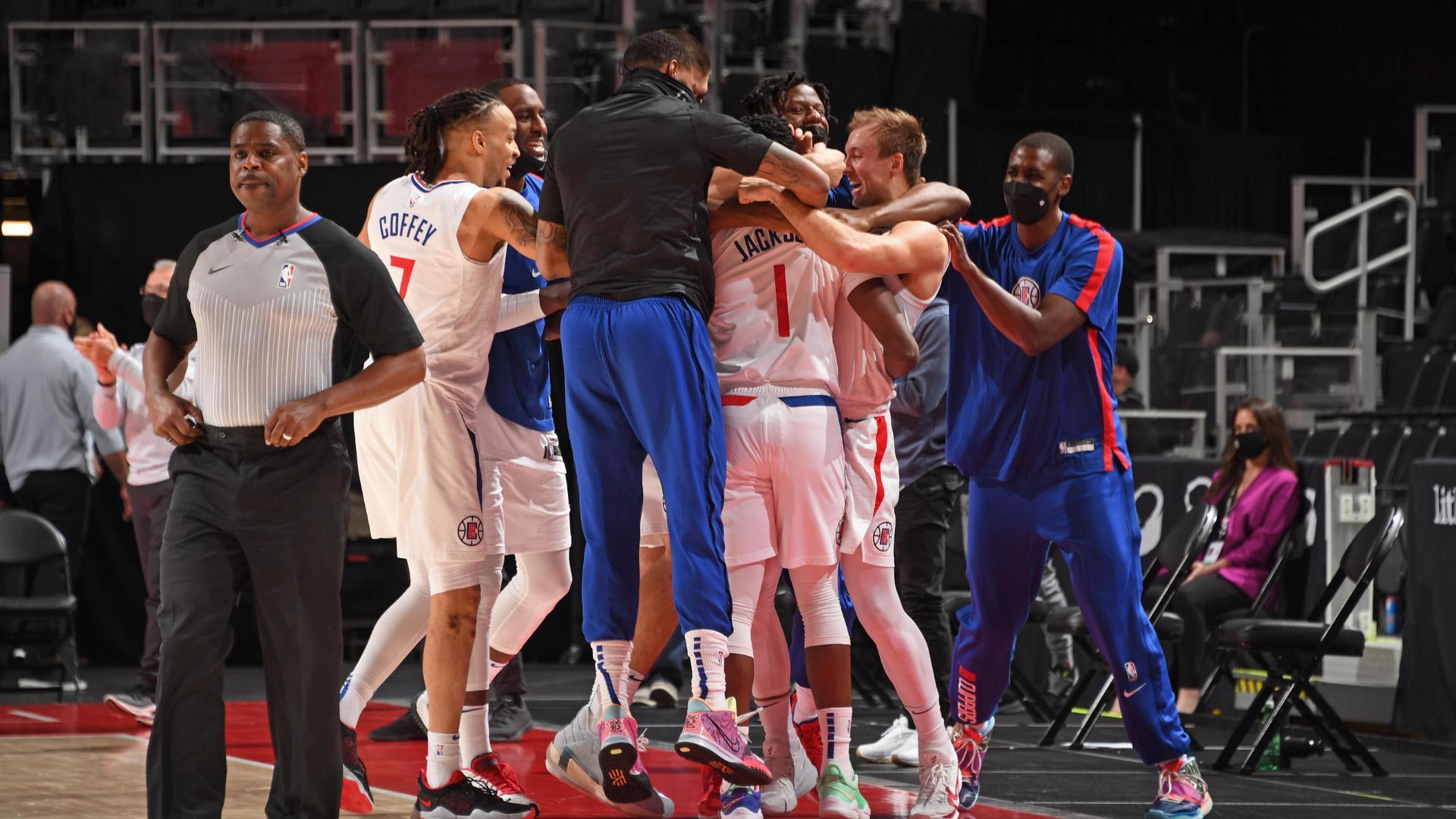Jackson's jumper gives Clippers 100-98 win over Pistons - ABC7 Los Angeles