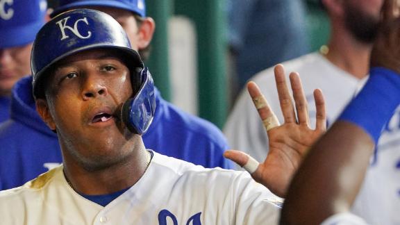 Perez's 8th-inning single sends Royals past Astros, 7-6 - ABC13 Houston