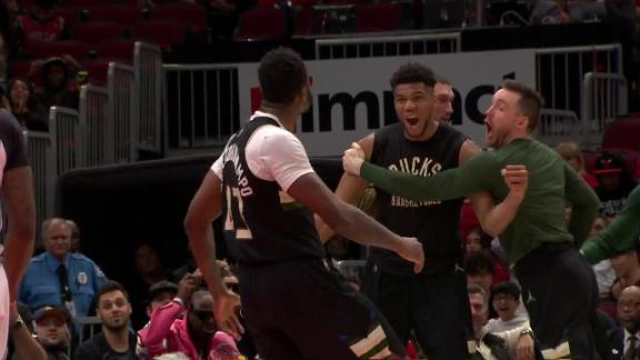 Bucks rout Bulls 111-81, take 2-1 lead without Middleton - ABC7 Chicago