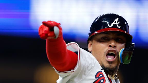 Arcia's tiebreaking single in 9th lifts Braves past Giants - ABC7 San ...