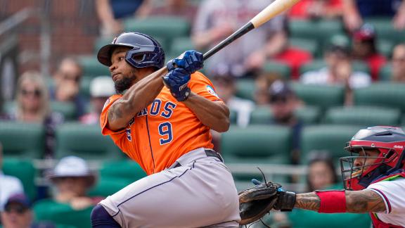 Alvarez, Julks deliver late, Astros top Braves 5-2 - ABC13 Houston
