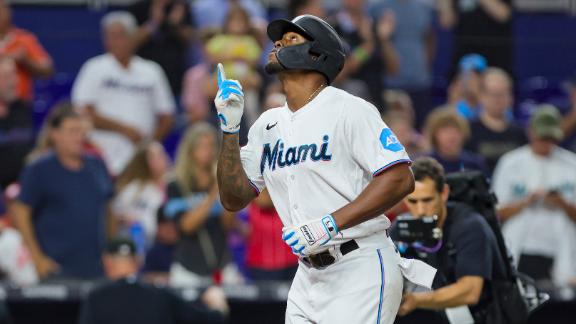 Kyle Tucker hits tiebreaking homer in 7th, Astros rally past Marlins 6 ...