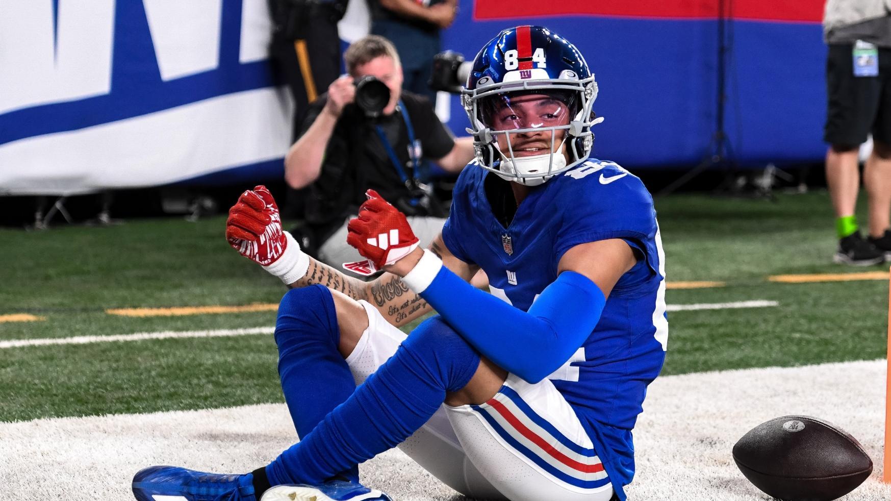 Jones plays like $40 million man for Giants, No. 1 overall Young shows ...