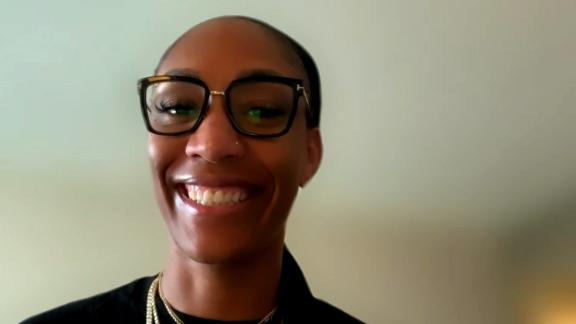 Las Vegas faces Chicago, looks for 30th victory this season - ABC7 Chicago