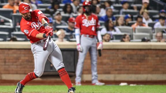 Encarnacion-Strand's 2-run homer lifts the Reds over the Mets 3-2 ...