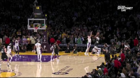 LeBron James scores 25 points, Lakers hold off Clippers 106-103 to snap 4-game losing streak ...