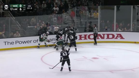 Anze Kopitar scores his 1,200th point while leading the Kings' 6-0 ...