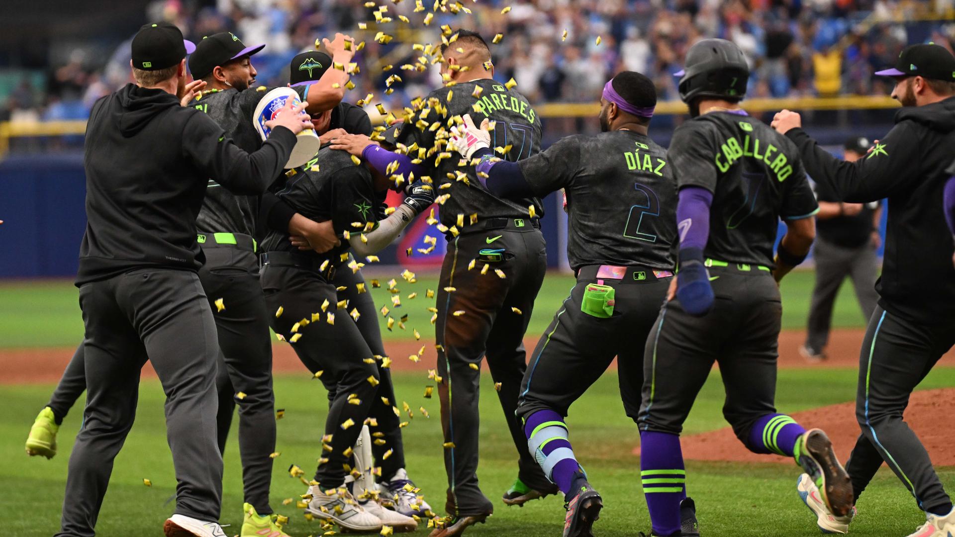 Arozarena hits tying homer off Díaz in 9th, DeLuca's 2-run triple in ...