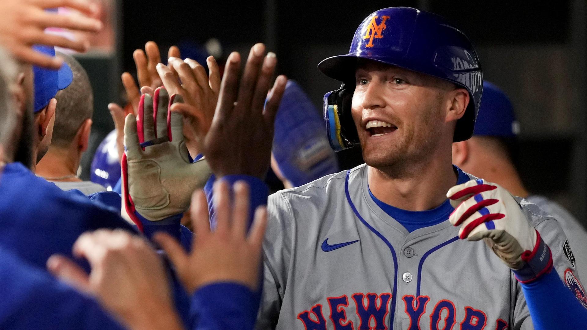 Mets get 22 hits and their 6th win in a row, 14-2 over reigning World ...